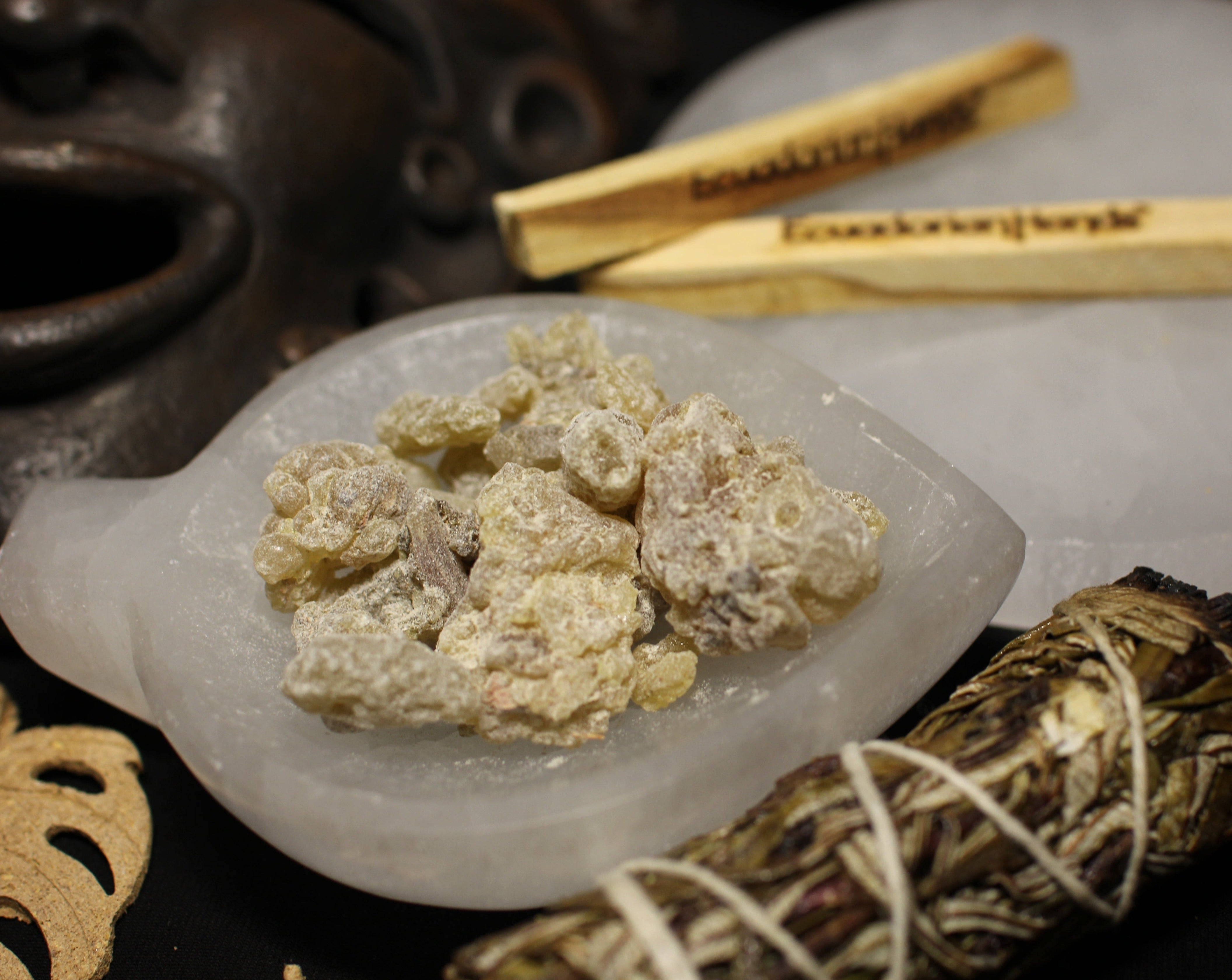 1oz. Organic Frankincense Resin (Boswellia Serrata) – Blue Lion Spellworks