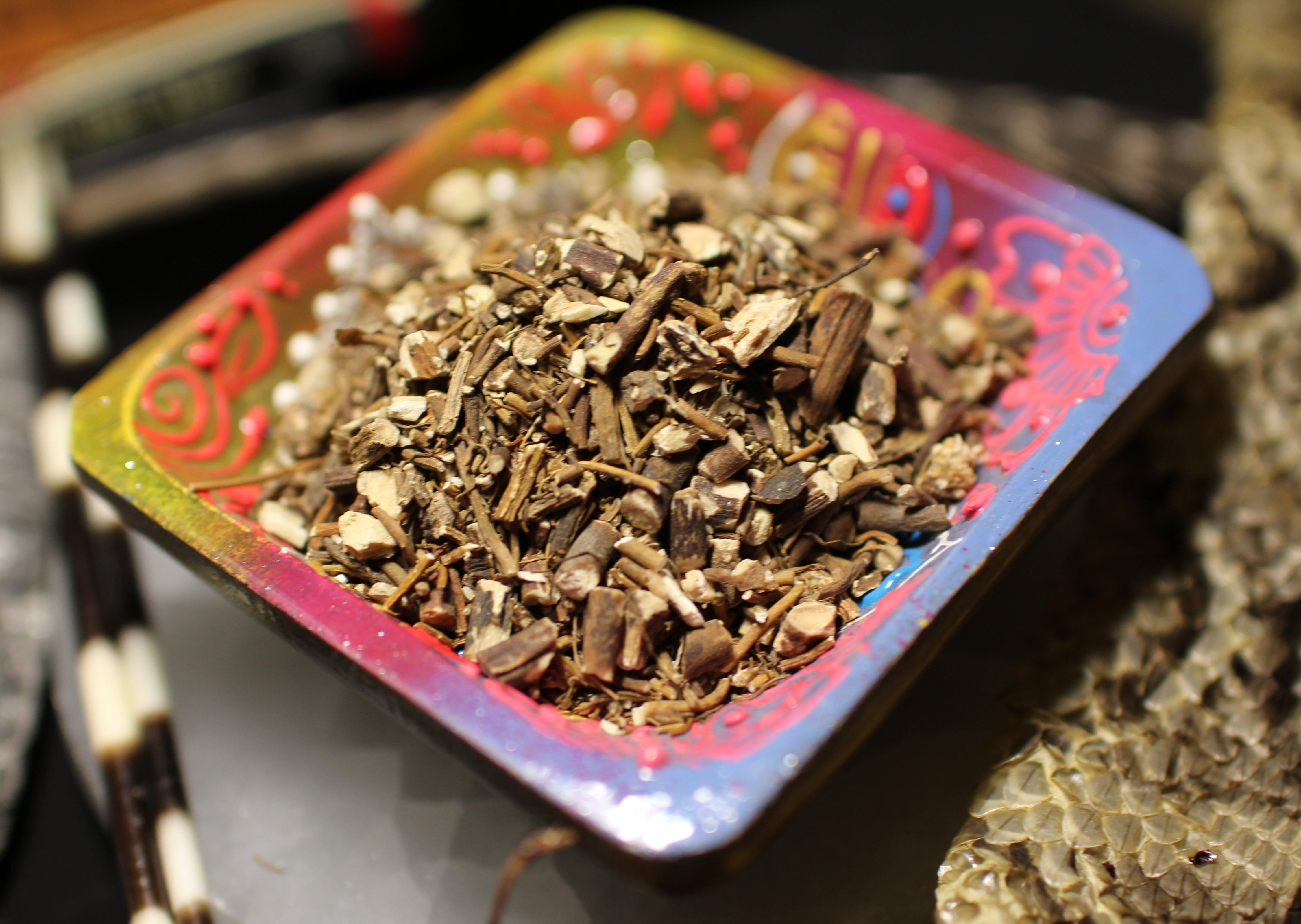 1oz. Mandrake Root (Dried & Cut) – Blue Lion Spellworks